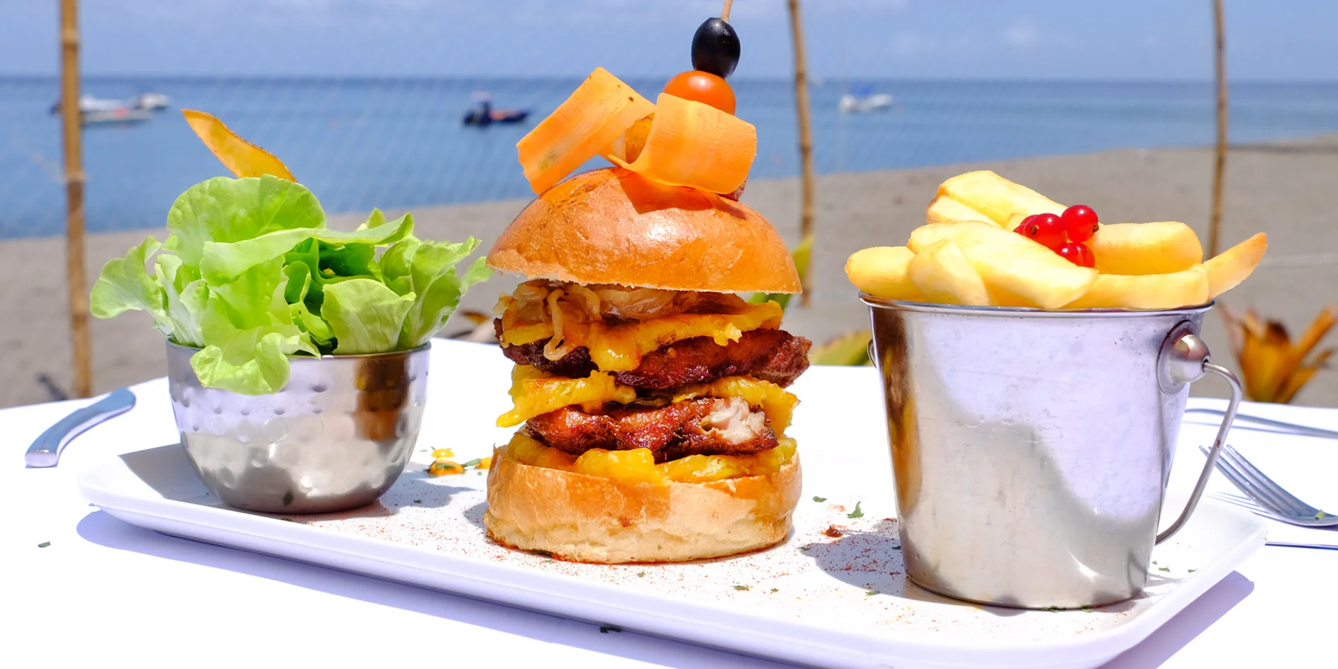 Le restaurant Le Beach Grill au Carbet : Cuisine Caribéenne fraîche et ...